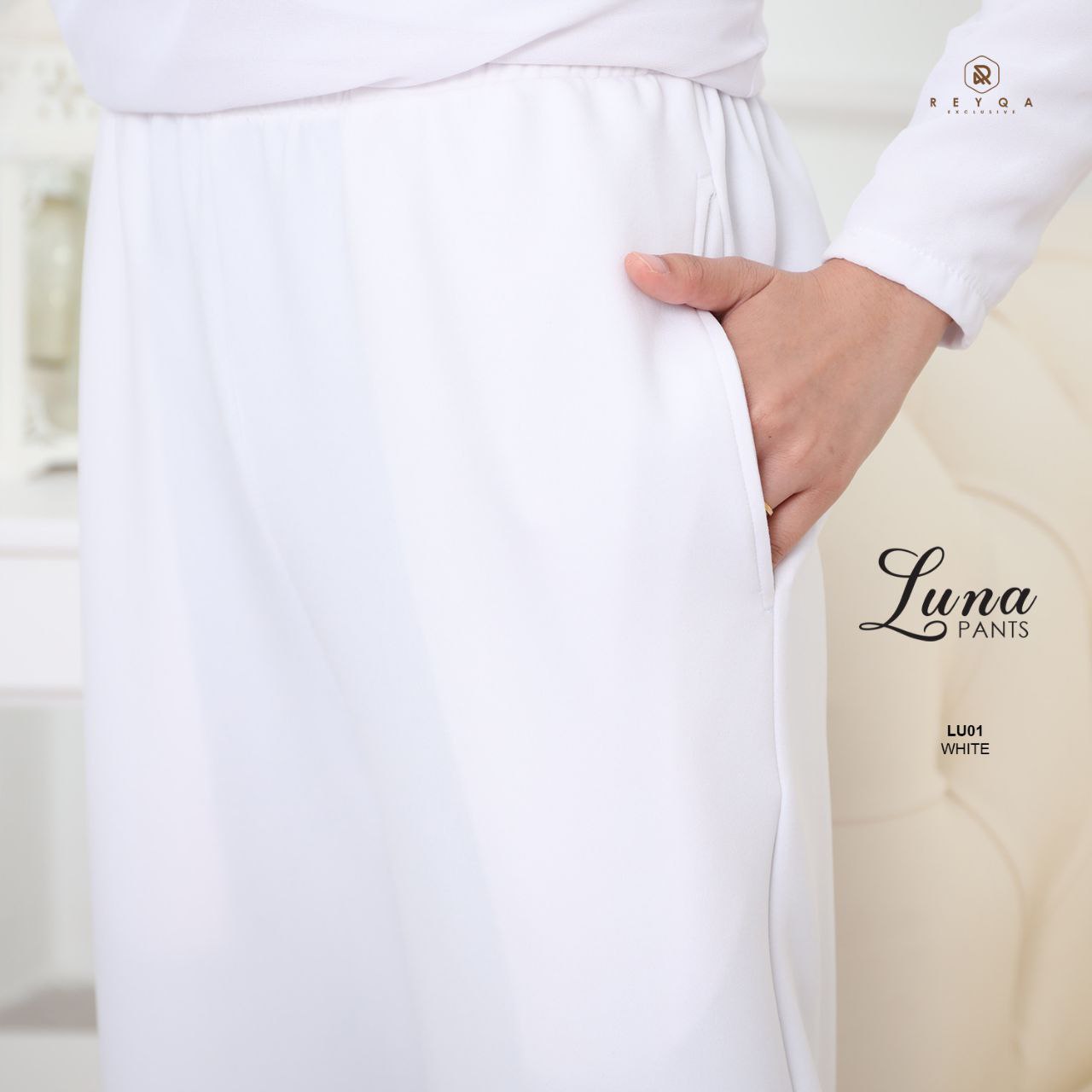 Luna/01 White | Muslimah Collection | Hijab | Exclusive Muslimah Attire